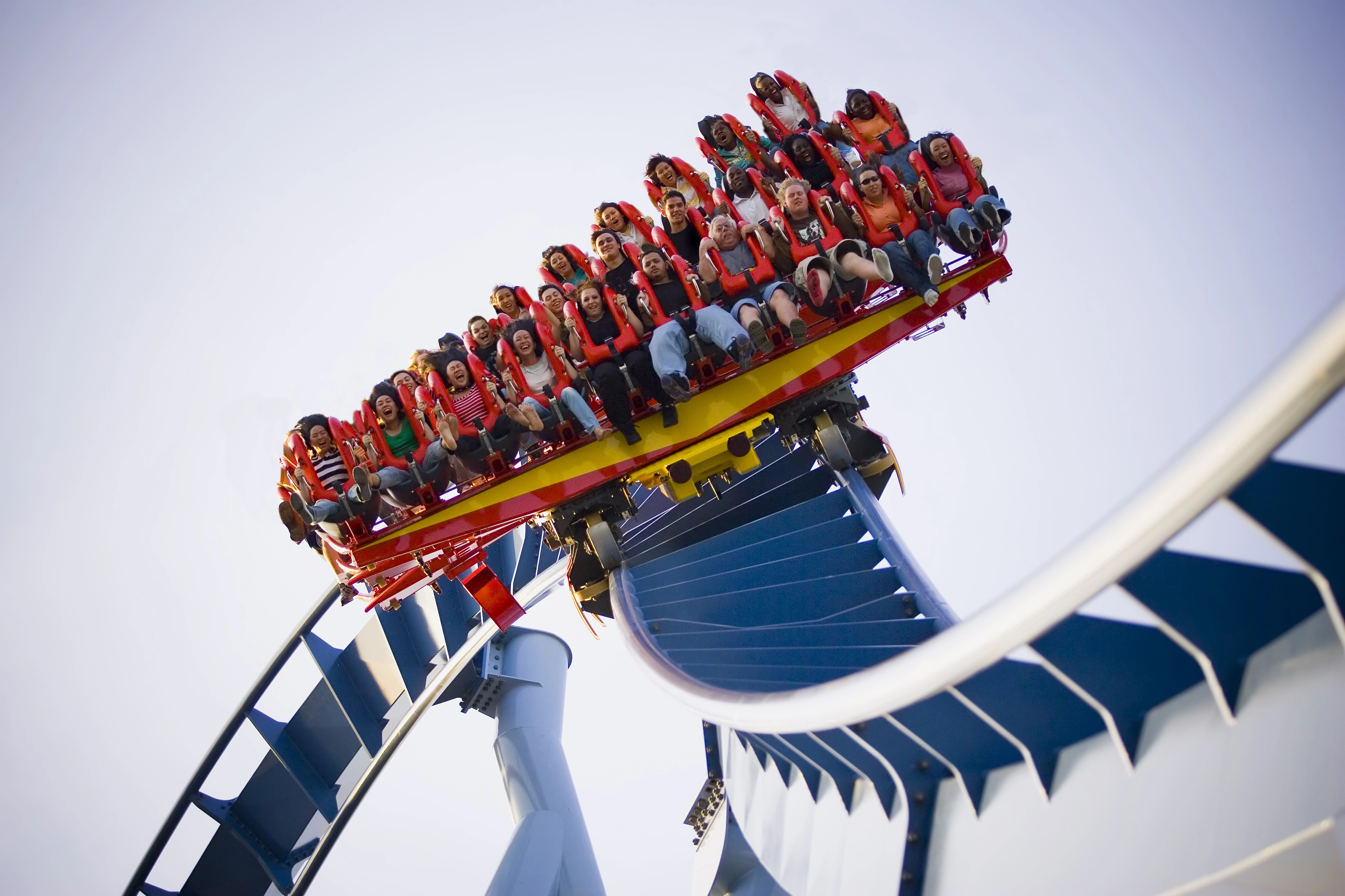 Achterbahnwissen.ch – Floorless Coaster